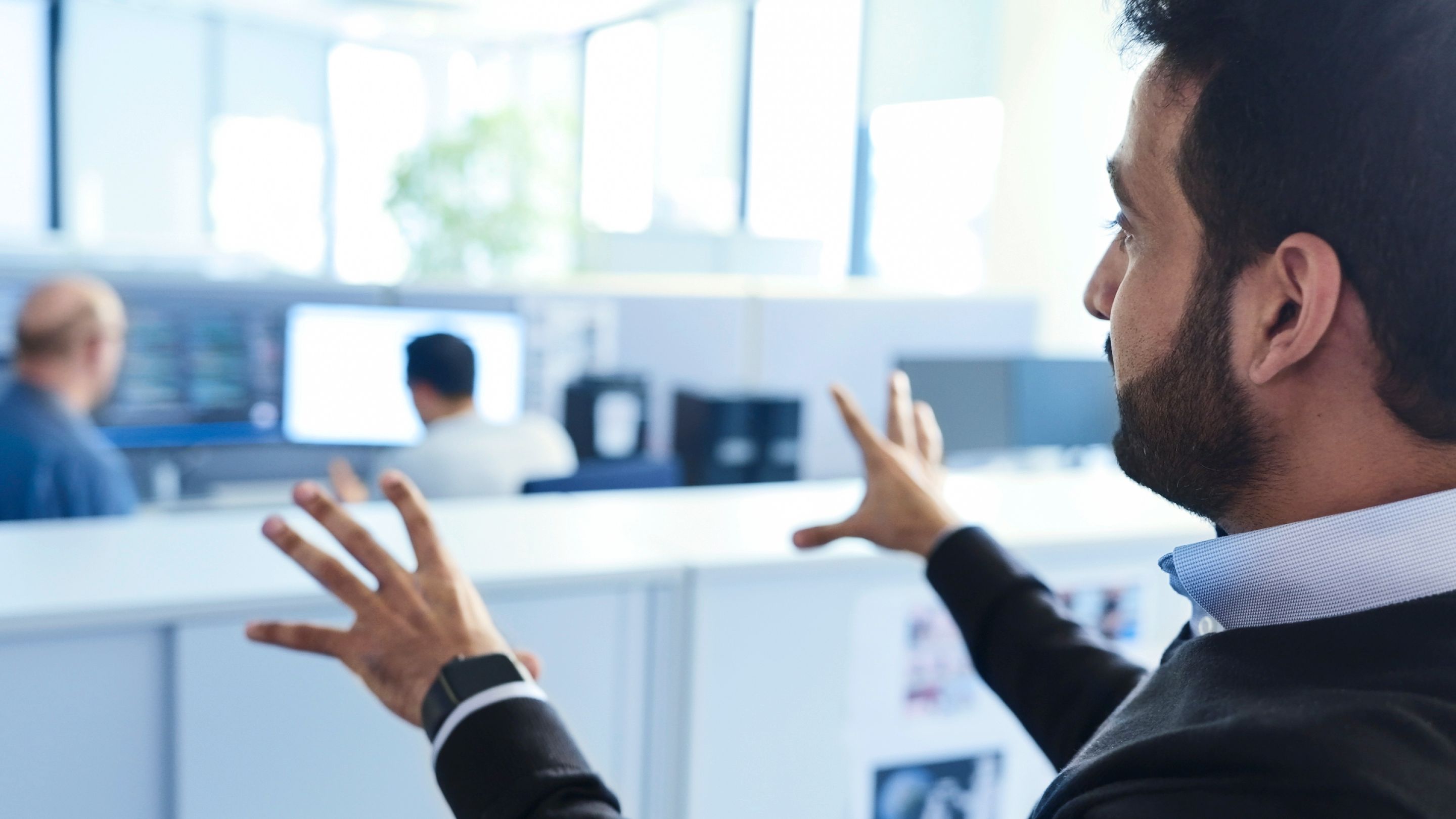 Bund2Business Traineeprogramm für Soldaten (m/w/d) | Rohde & Schwarz