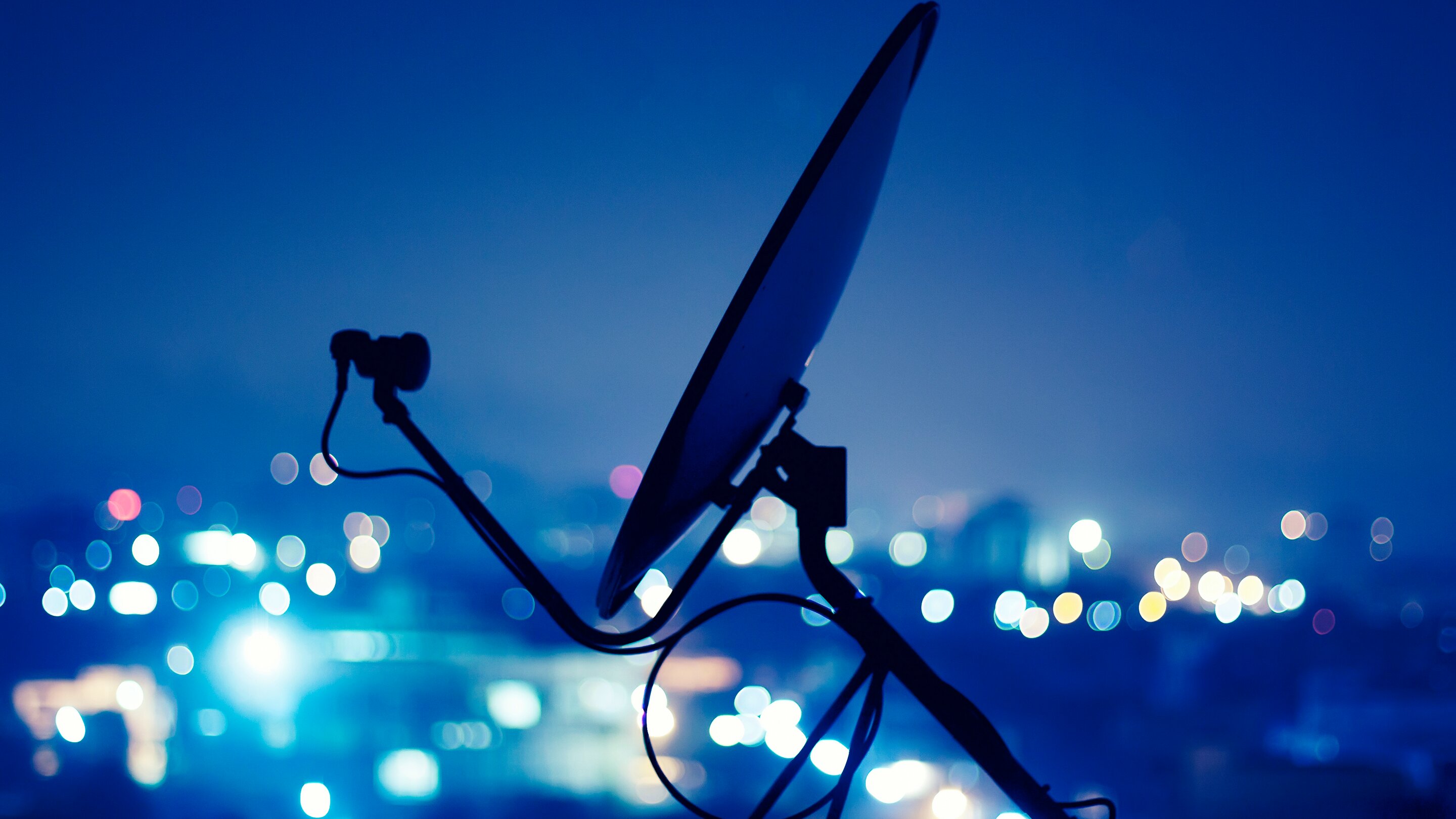 Satellite user terminal testing | Rohde & Schwarz