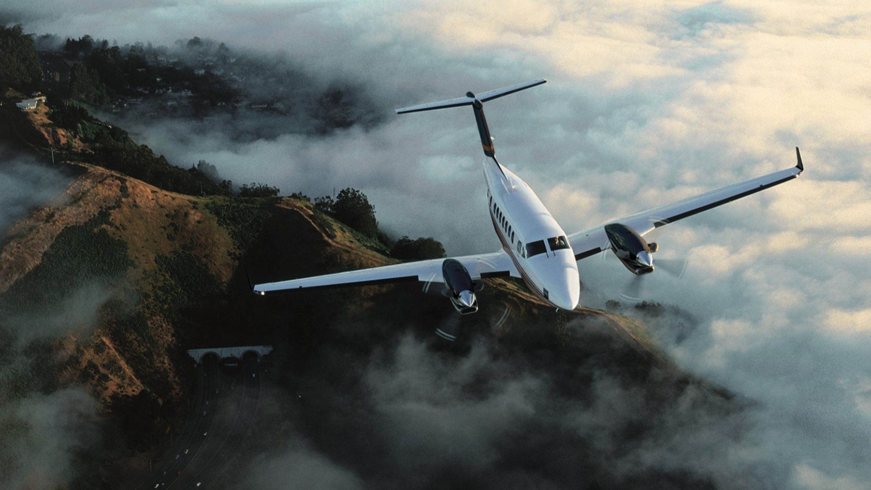 Airborne SIGINT / EW | Rohde & Schwarz